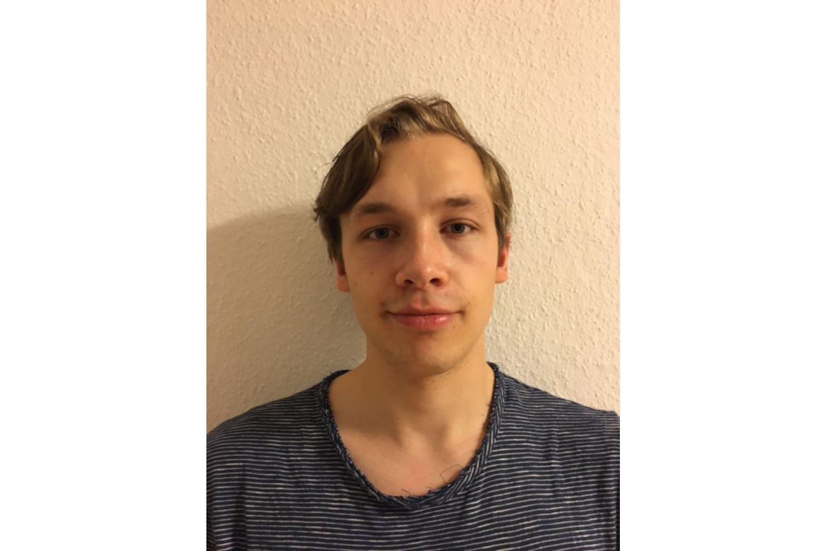 Efter fem et halvt år på uni er Alexander blevet poder | Djøfbladet